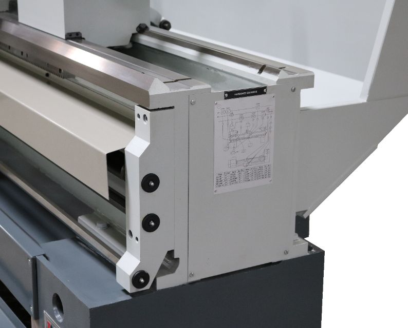 MODEL 28-MC ENGINE LATHE